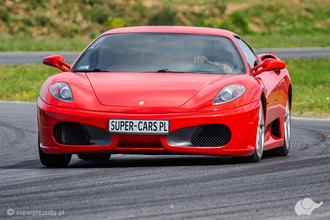 Pakiet VIP Extreme: Jazda po torze ze szkoleniem i filmowaniem | Super Prezenty