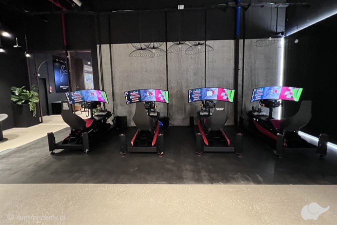 Symulator wyścigowy – strefa „F1” - Wrocław | Super Prezenty